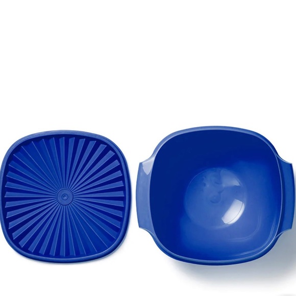 Tupperware | Kitchen | New Tupperware 5 4 Cup Capacity Bowl | Poshmark